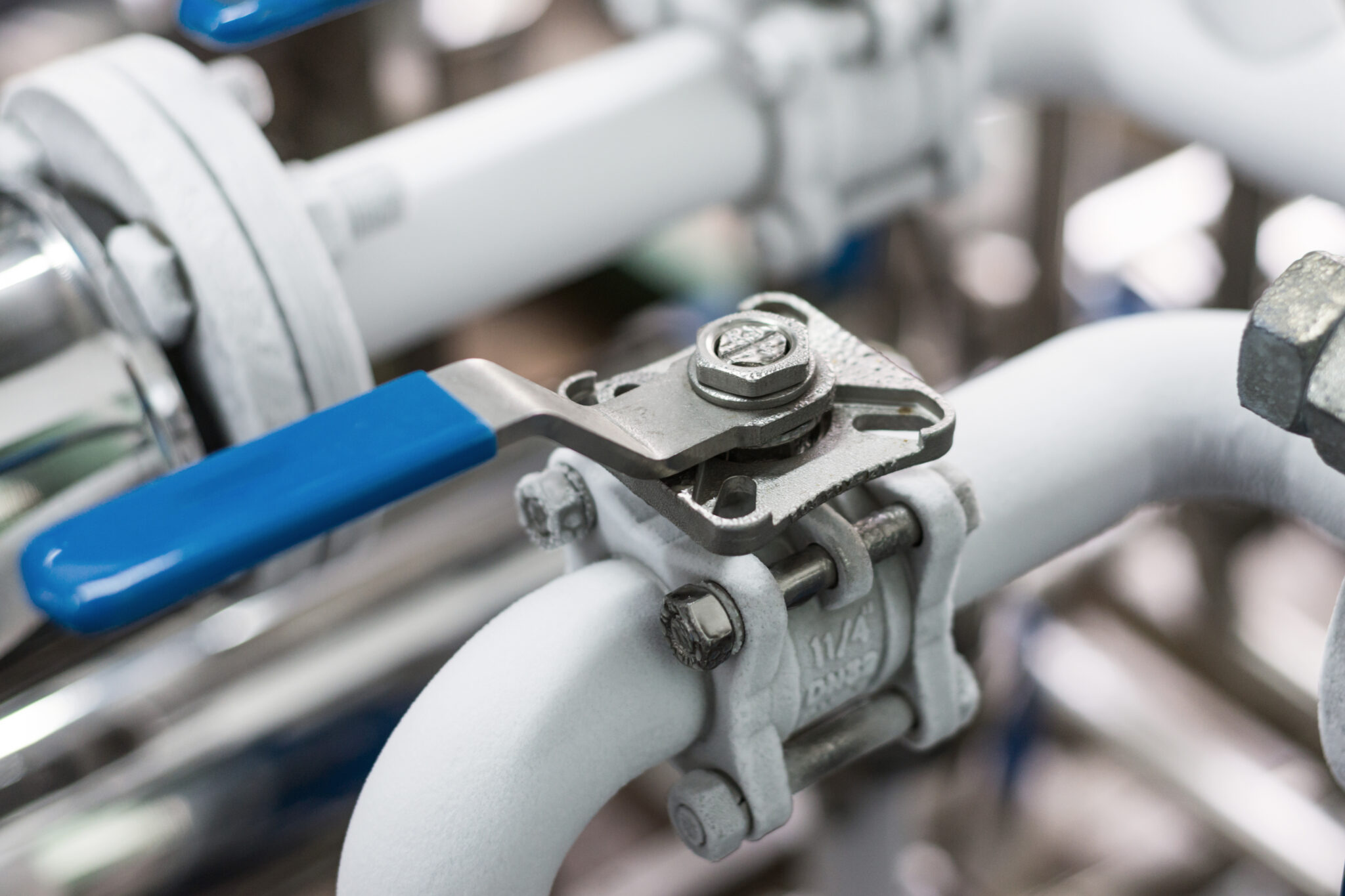 ESVT Edelstahl- und Stahl-Verbindungstechnik GmbH Hattingen | Armaturen, Befestigungstechnik ...